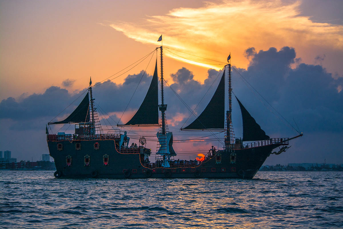 Famous Pirate Ships | Marigalante Pirate Ship Vallarta